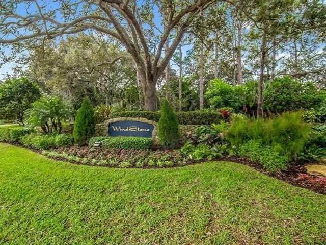 4 bedroom luxury Villa for sale in Palm City, Florida