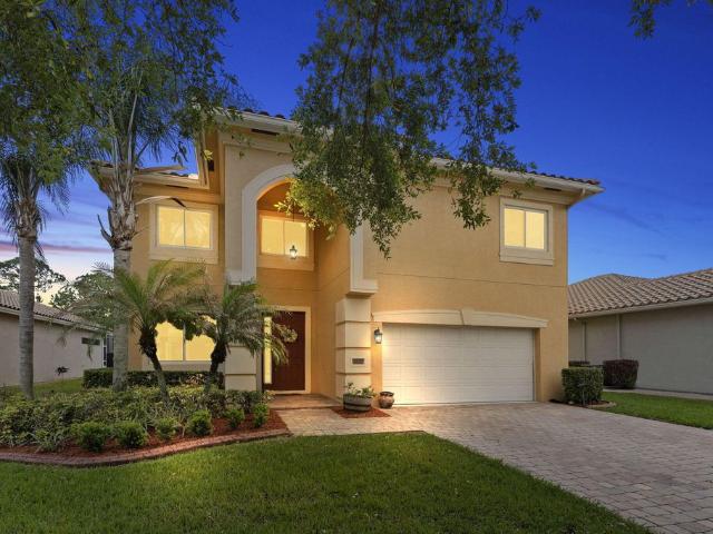 4 bedroom luxury Villa for sale in Palm City, Florida