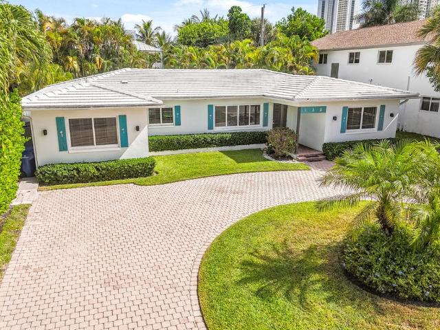 4 bedroom luxury Villa for sale in Palm Beach Shores, Florida