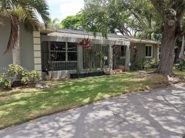 4 bedroom luxury Villa for sale in Palmetto Bay, United States