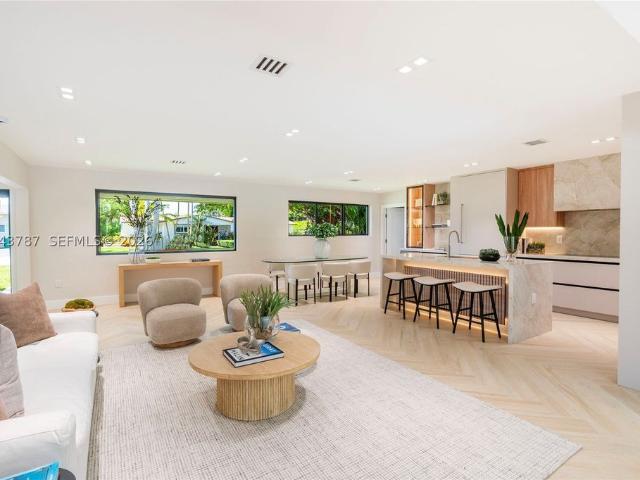 4 bedroom luxury Villa for sale in Palmetto Bay, United States