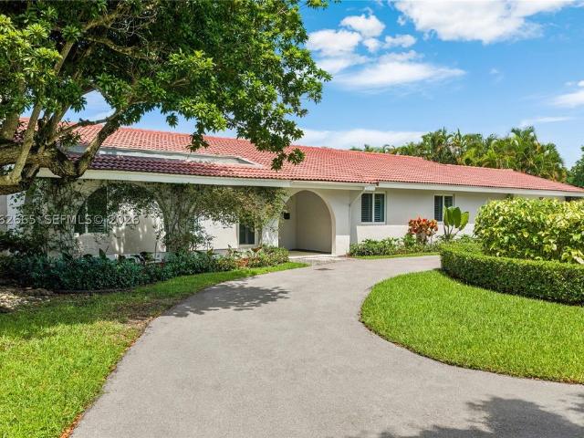 4 bedroom luxury Villa for sale in Palmetto Bay, Florida