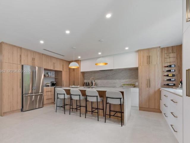 4 bedroom luxury Villa for sale in Palmetto Bay, Florida