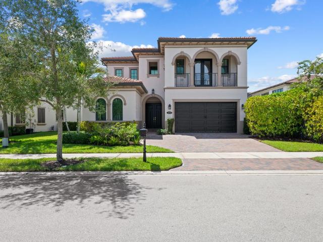 4 bedroom luxury Villa for sale in Parkland, Florida