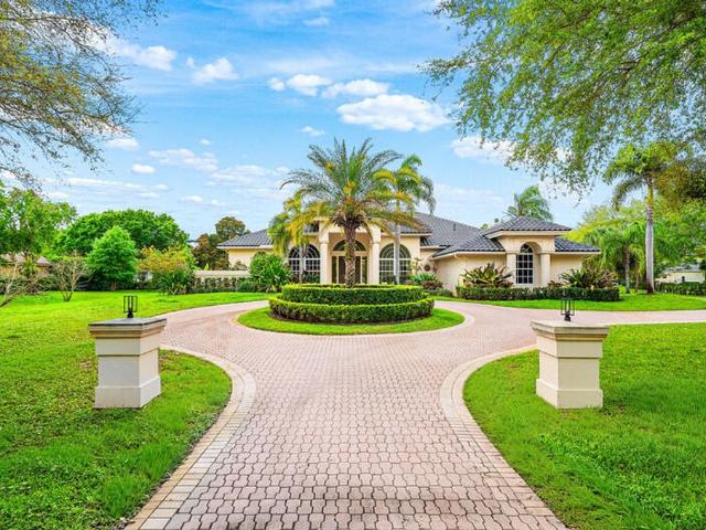 4 bedroom luxury Villa for sale in Parkland, Florida