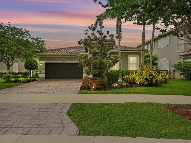 4 bedroom luxury Villa for sale in Parkland, Florida