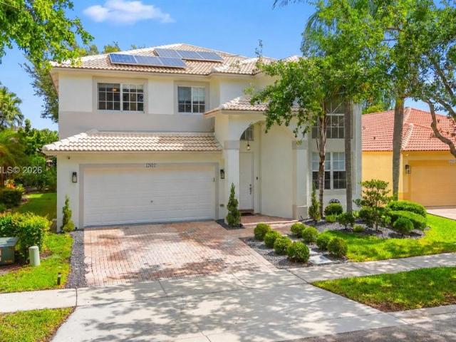 4 bedroom luxury Villa for sale in Pembroke Pines, Florida