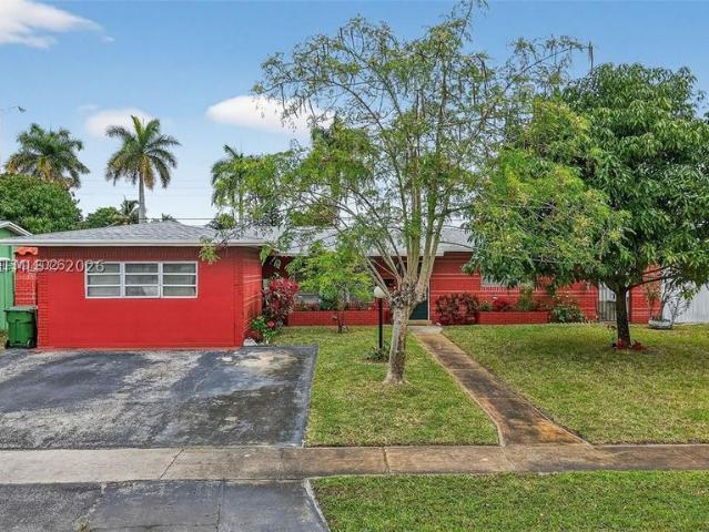 4 bedroom luxury Villa for sale in Pembroke Pines, Florida