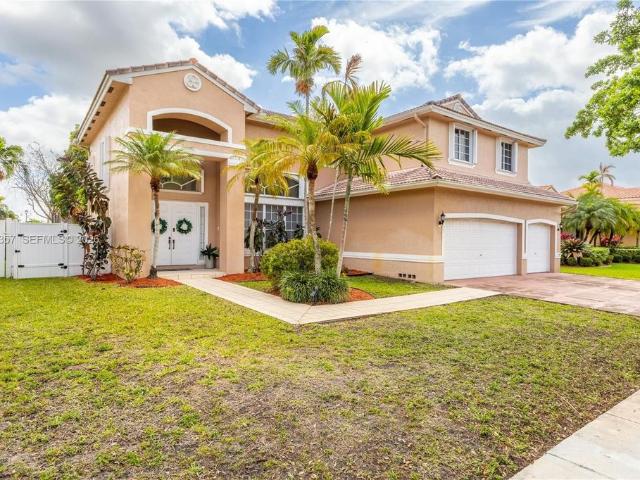 4 bedroom luxury Villa for sale in Pembroke Pines, Florida