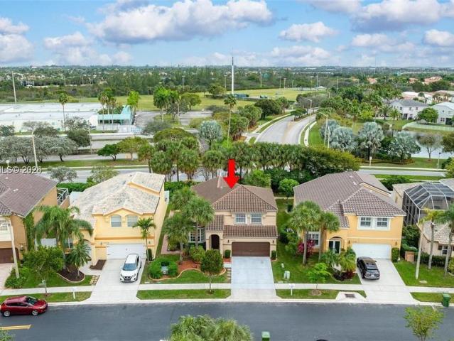 4 bedroom luxury Villa for sale in Pembroke Pines, Florida