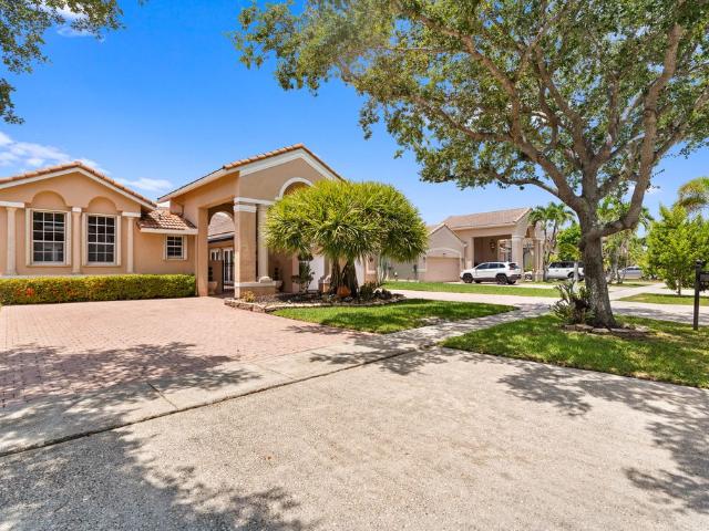 4 bedroom luxury Villa for sale in Pembroke Pines, United States