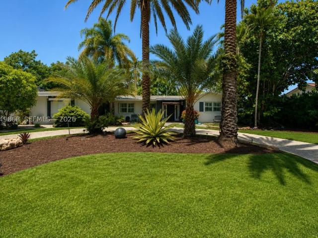 4 bedroom luxury Villa for sale in Pinecrest, Florida