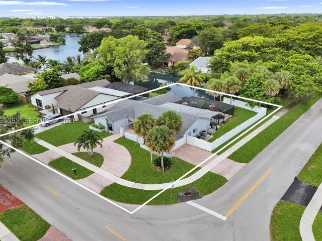 4 bedroom luxury Villa for sale in Plantation, United States