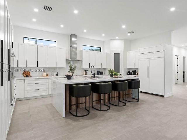 4 bedroom luxury Villa for sale in Plantation, United States