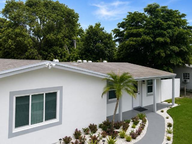 4 bedroom luxury Villa for sale in Pompano Beach, Florida