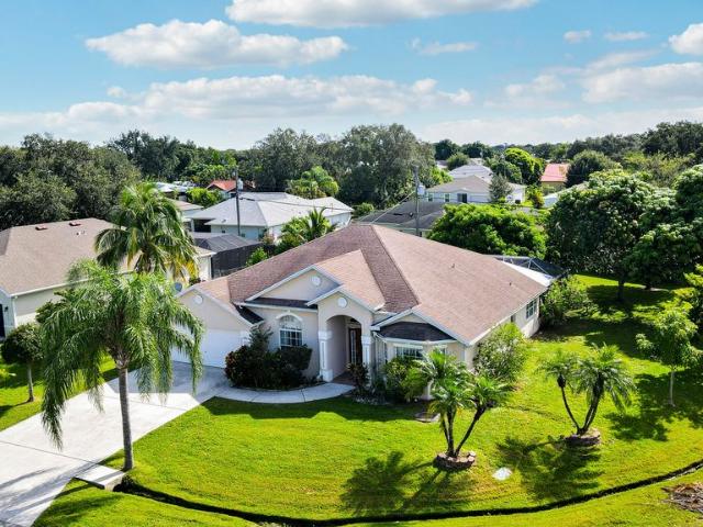 4 bedroom luxury Villa for sale in Port Saint Lucie, Florida