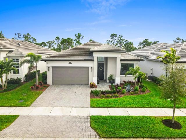 4 bedroom luxury Villa for sale in Port Saint Lucie, Florida