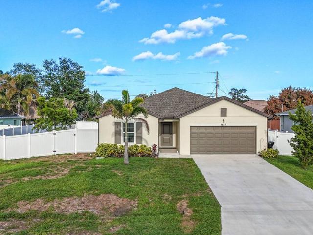 4 bedroom luxury Villa for sale in Port Saint Lucie, Florida