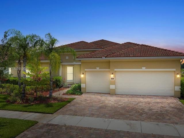 4 bedroom luxury Villa for sale in Port Saint Lucie, Florida