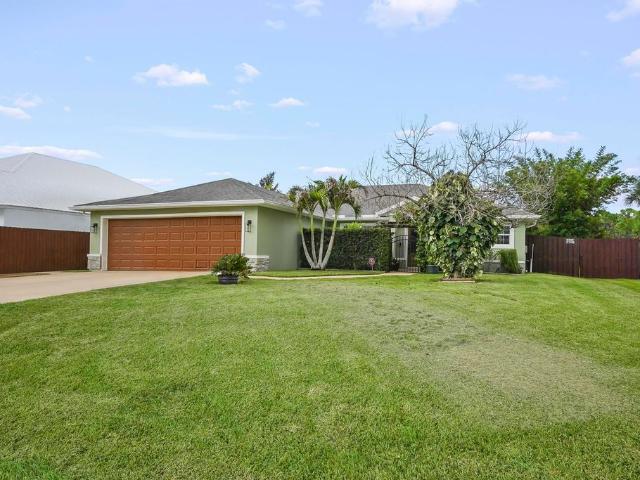 4 bedroom luxury Villa for sale in Port Saint Lucie, Florida