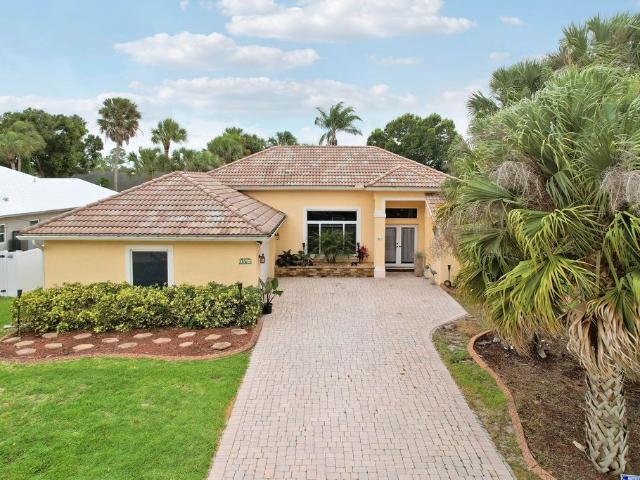 4 bedroom luxury Villa for sale in Port Saint Lucie, Florida