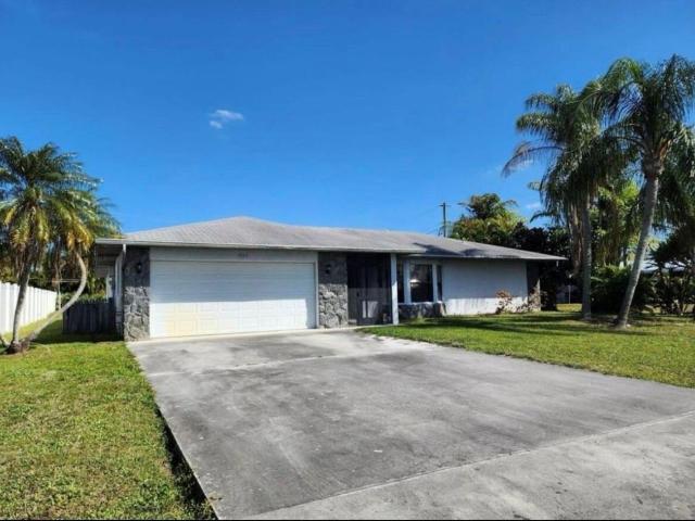 4 bedroom luxury Villa for sale in Port Saint Lucie, Florida
