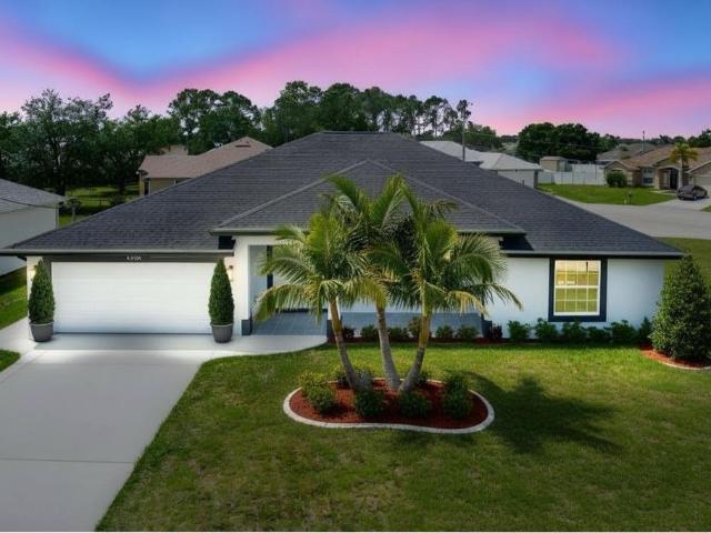 4 bedroom luxury Villa for sale in Port Saint Lucie, Florida