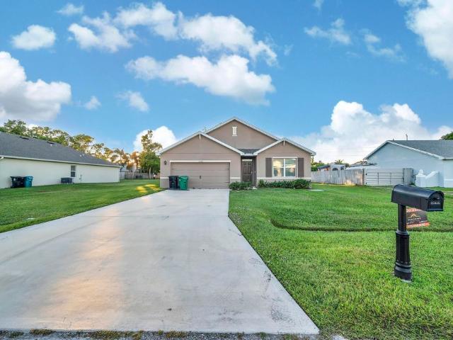 4 bedroom luxury Villa for sale in Port Saint Lucie, Florida