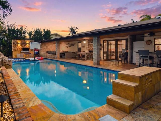 4 bedroom luxury Villa for sale in Sunrise, Florida