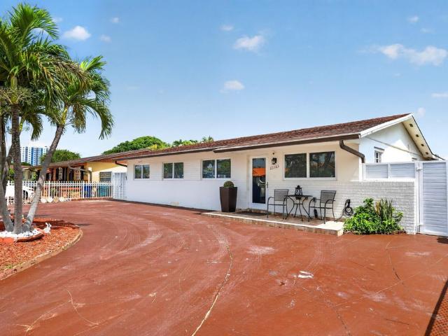 4 bedroom luxury Villa for sale in Sweetwater, United States