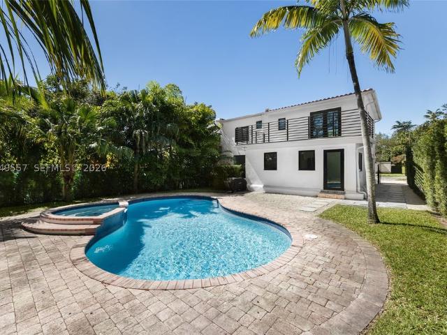 4 bedroom luxury Villa for sale in South Miami, Florida