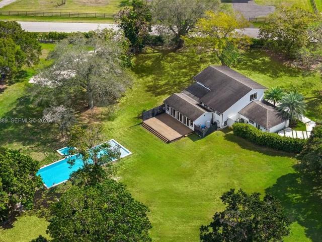 4 bedroom luxury Villa for sale in Southwest Ranches, Florida