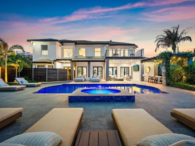 4 bedroom luxury Villa for sale in Tequesta, United States