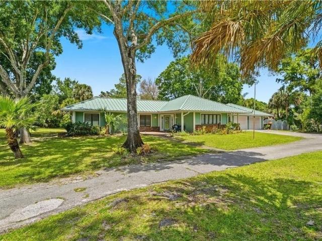 4 bedroom luxury Villa for sale in Vero Beach, Florida