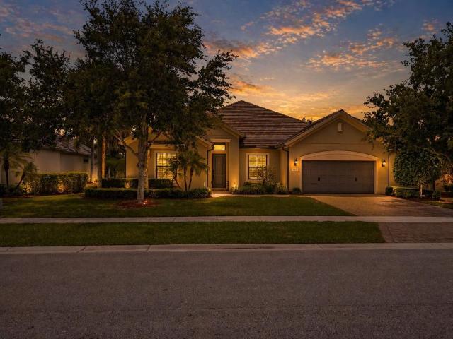 4 bedroom luxury Villa for sale in Wellington, Florida