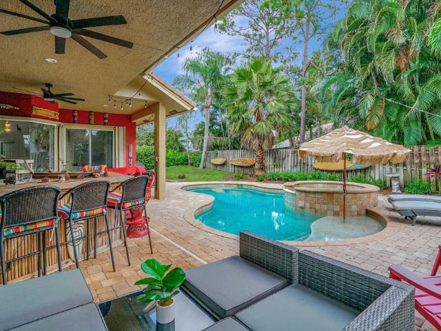 4 bedroom luxury Villa for sale in Wellington, Florida