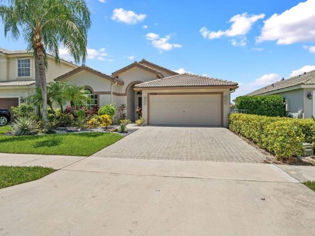 4 bedroom luxury Villa for sale in Wellington, Florida