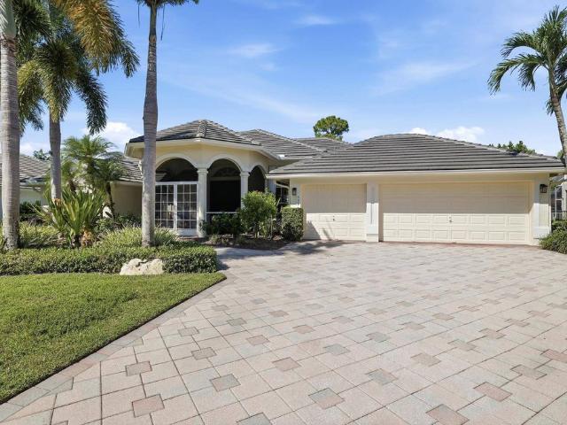 4 bedroom luxury Villa for sale in Wellington, Florida