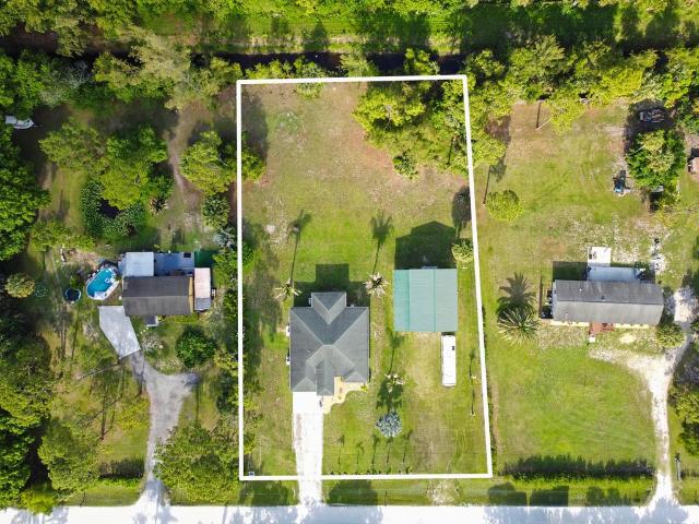 4 bedroom luxury Villa for sale in West Palm Beach, Florida