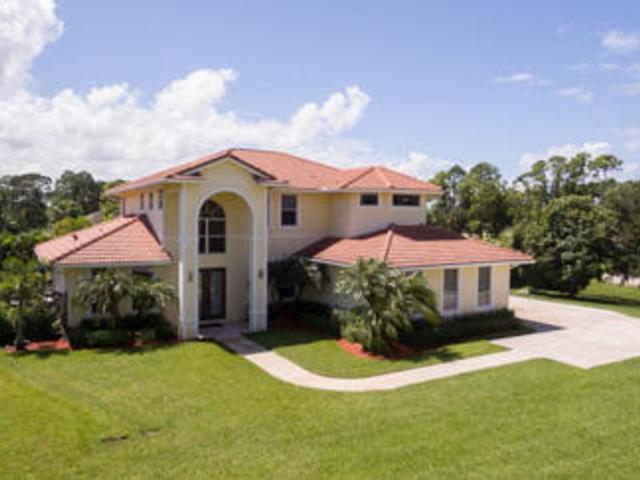 4 bedroom luxury Villa for sale in West Palm Beach, Florida