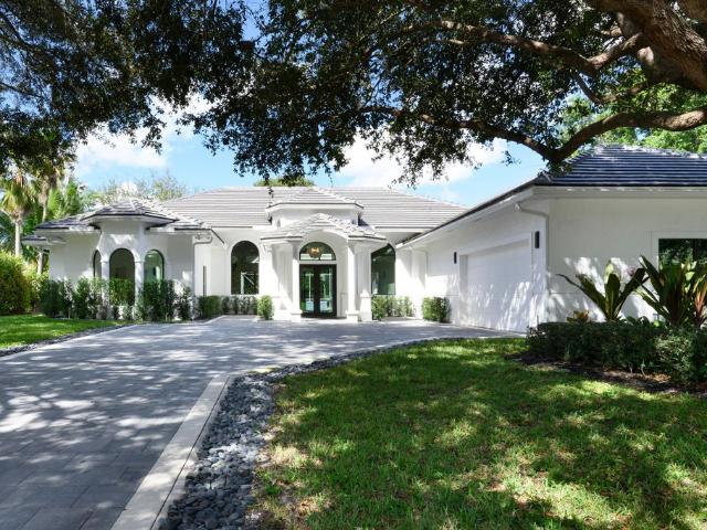 4 bedroom luxury Villa for sale in West Palm Beach, Florida