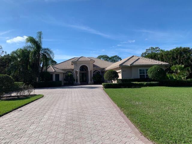 4 bedroom luxury Villa for sale in West Palm Beach, Florida