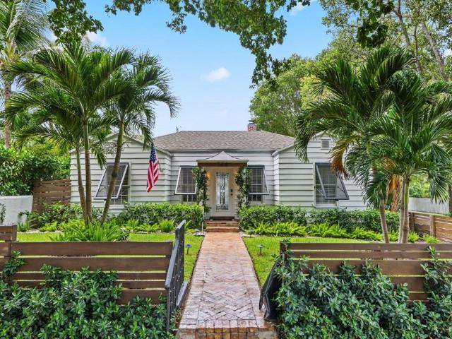 4 bedroom luxury Villa for sale in West Palm Beach, Florida