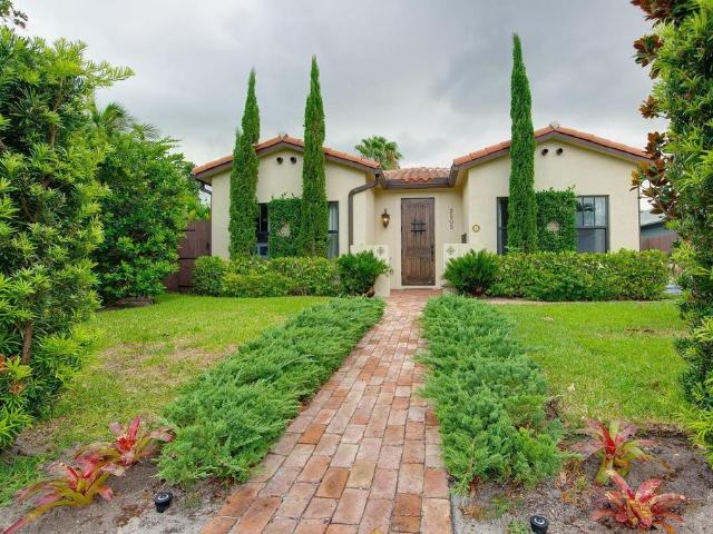 4 bedroom luxury Villa for sale in West Palm Beach, Florida
