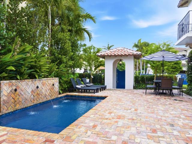 4 bedroom luxury Villa for sale in West Palm Beach, Florida