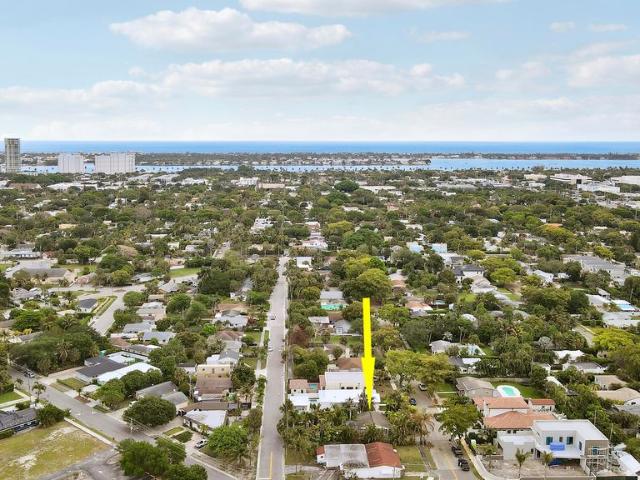 4 bedroom luxury Villa for sale in West Palm Beach, Florida