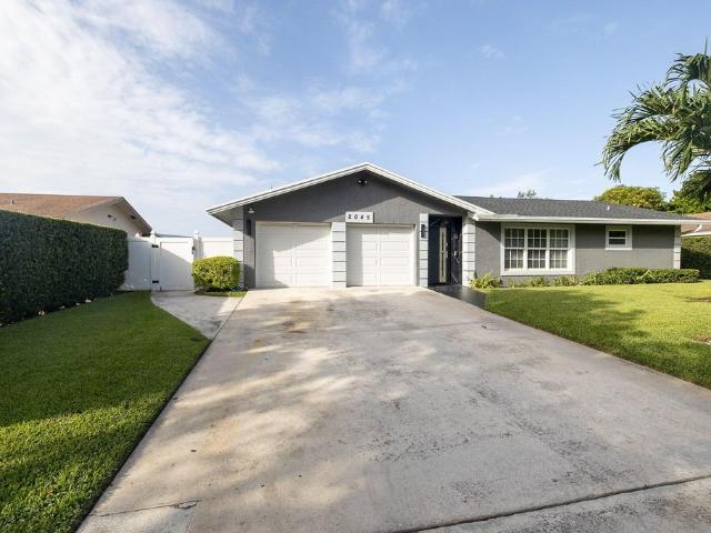 4 bedroom luxury Villa for sale in West Palm Beach, Florida