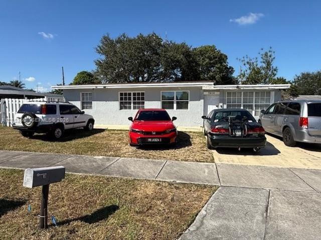 4 bedroom luxury Villa for sale in West Park, Florida