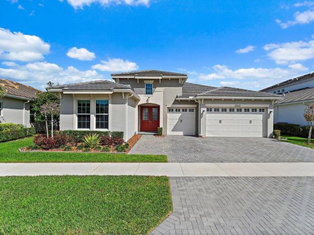 4 bedroom luxury Villa for sale in Westlake, Florida
