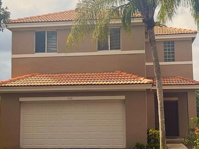 4 bedroom luxury Villa for sale in Weston, Florida
